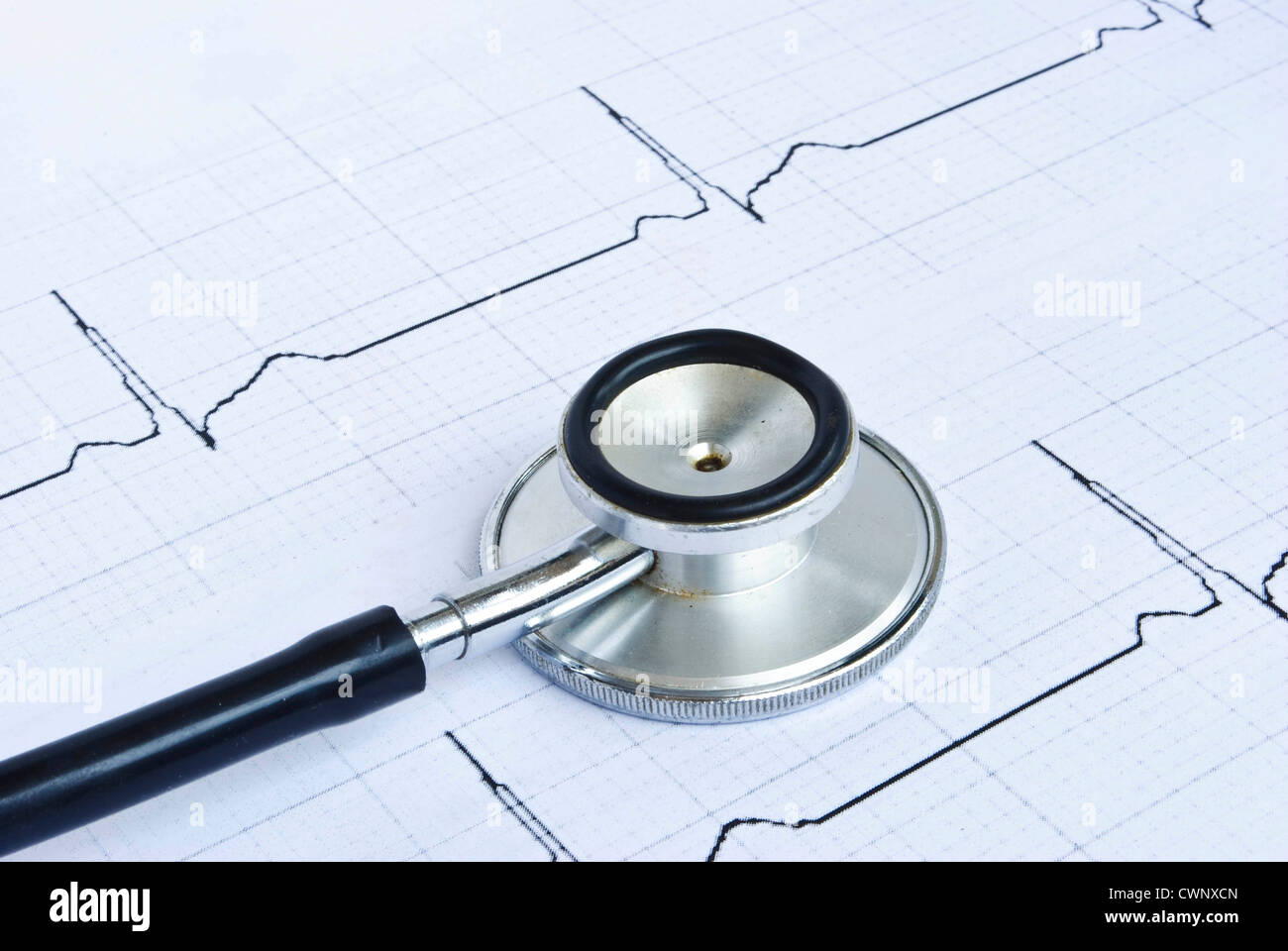stethoscope on a cardiogram Stock Photo - Alamy