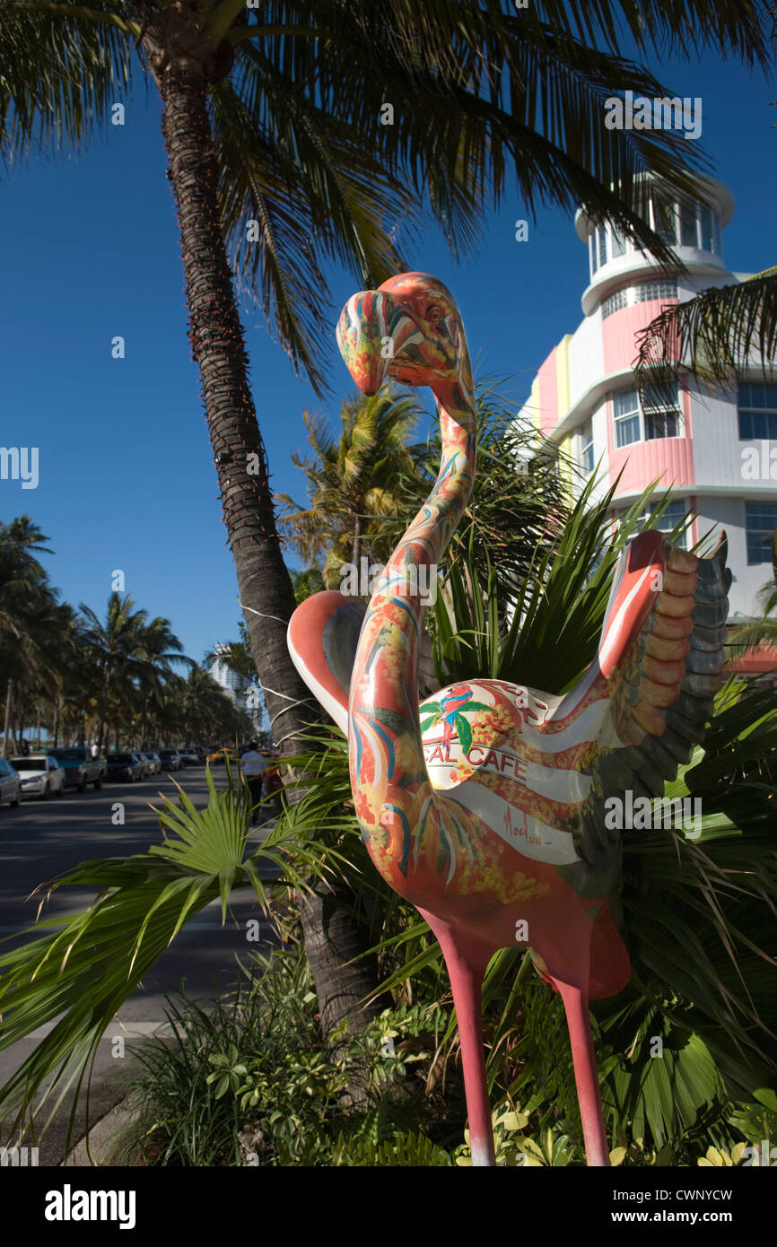 FLAMINGO SCULPTURE OCEAN DRIVE SOUTH BEACH MIAMI BEACH FLORIDA USA ...