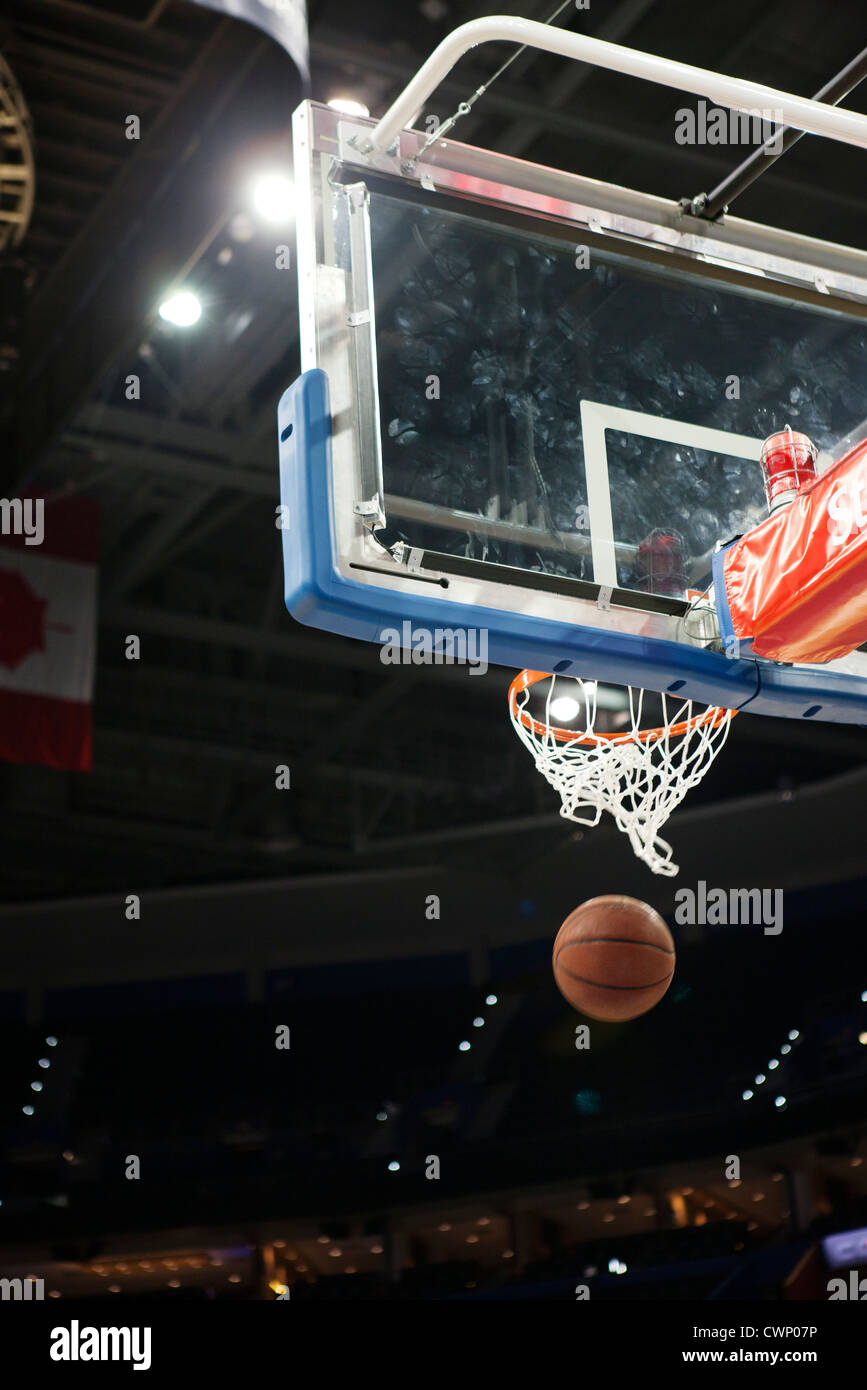 Basketball movements hi-res stock photography and images - Alamy