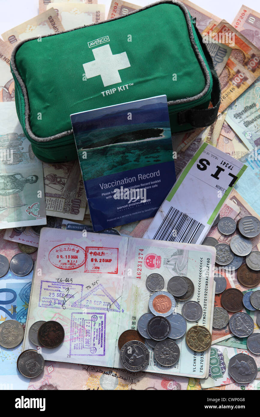 First aid paraphernalia hi-res stock photography and images - Alamy