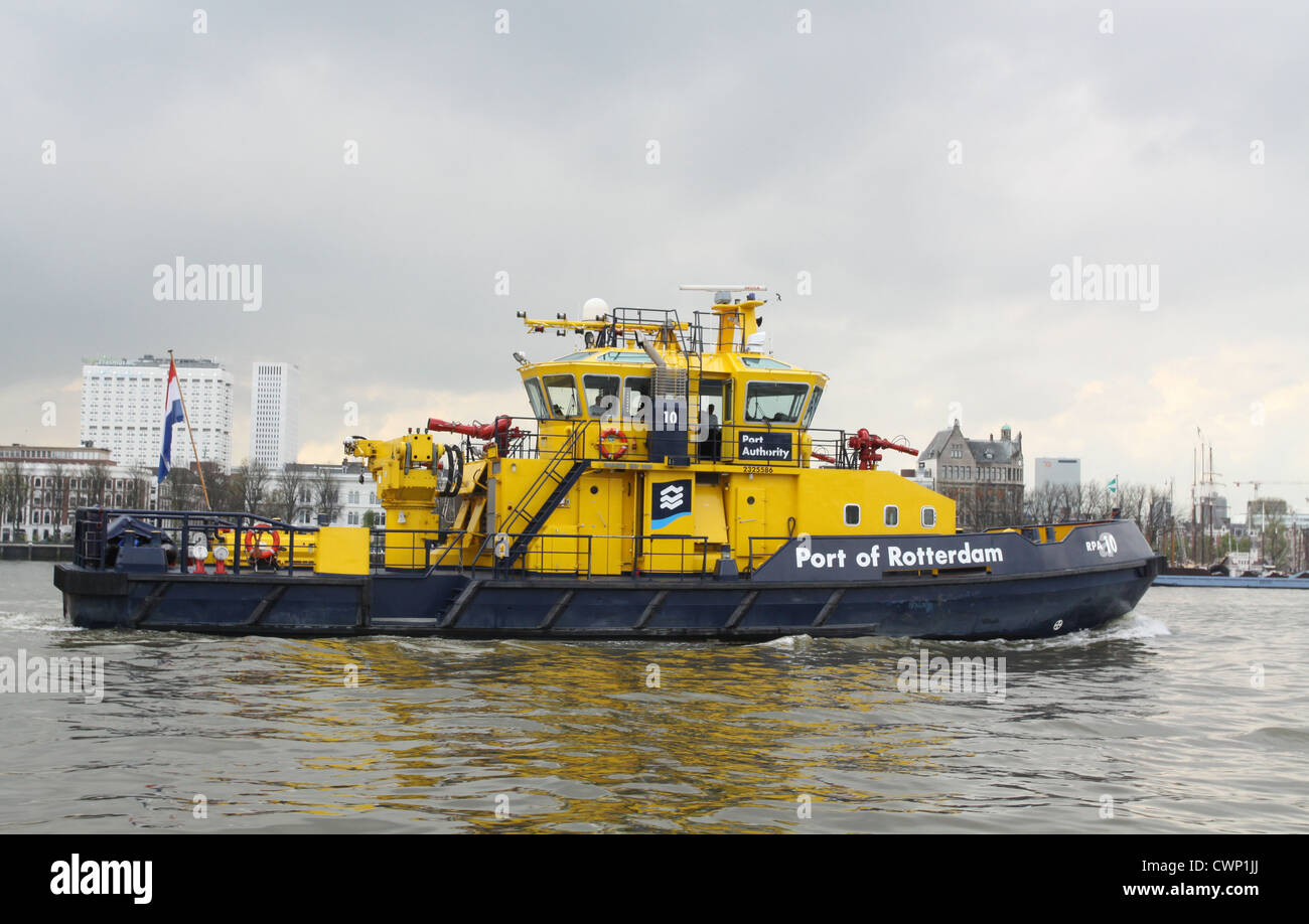 Fire-fighting tug vessel, Port of Rotterdam Stock Photo - Alamy