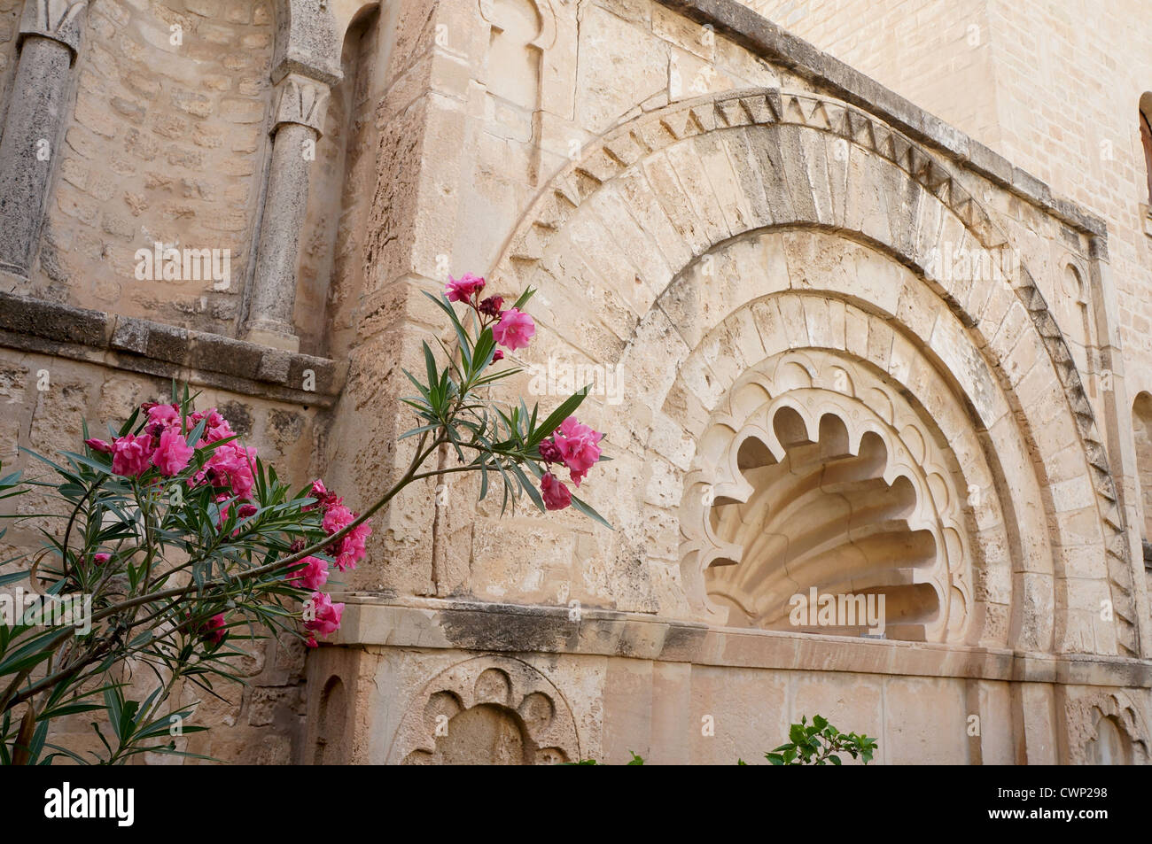 Multilobed arches hi-res stock photography and images - Alamy