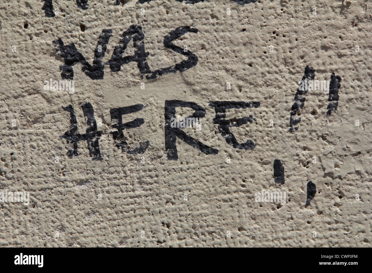 Exclamation mark graffiti hi-res stock photography and images - Alamy