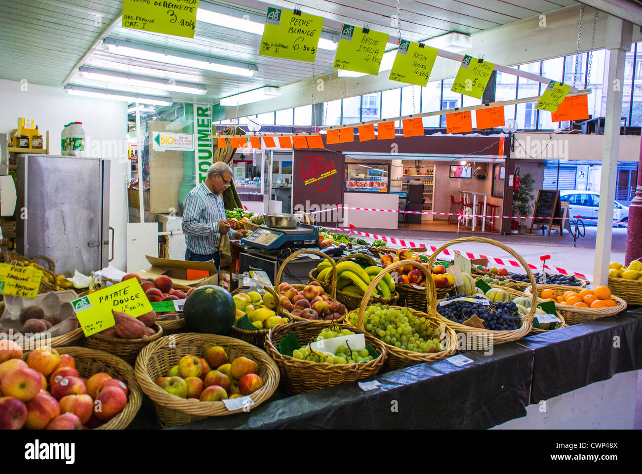 Paris, France, Organic Food Shopping in French "Farmer's Market ...