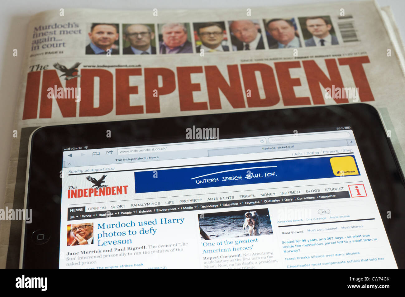 Independent newspaper website screen hi-res stock photography and ...