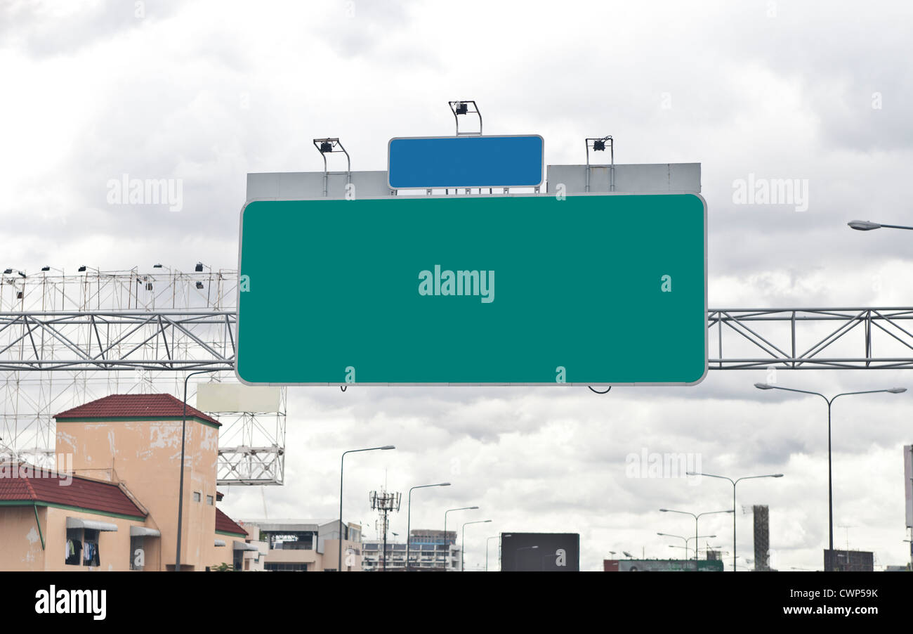 Green freeway sign hi-res stock photography and images - Alamy