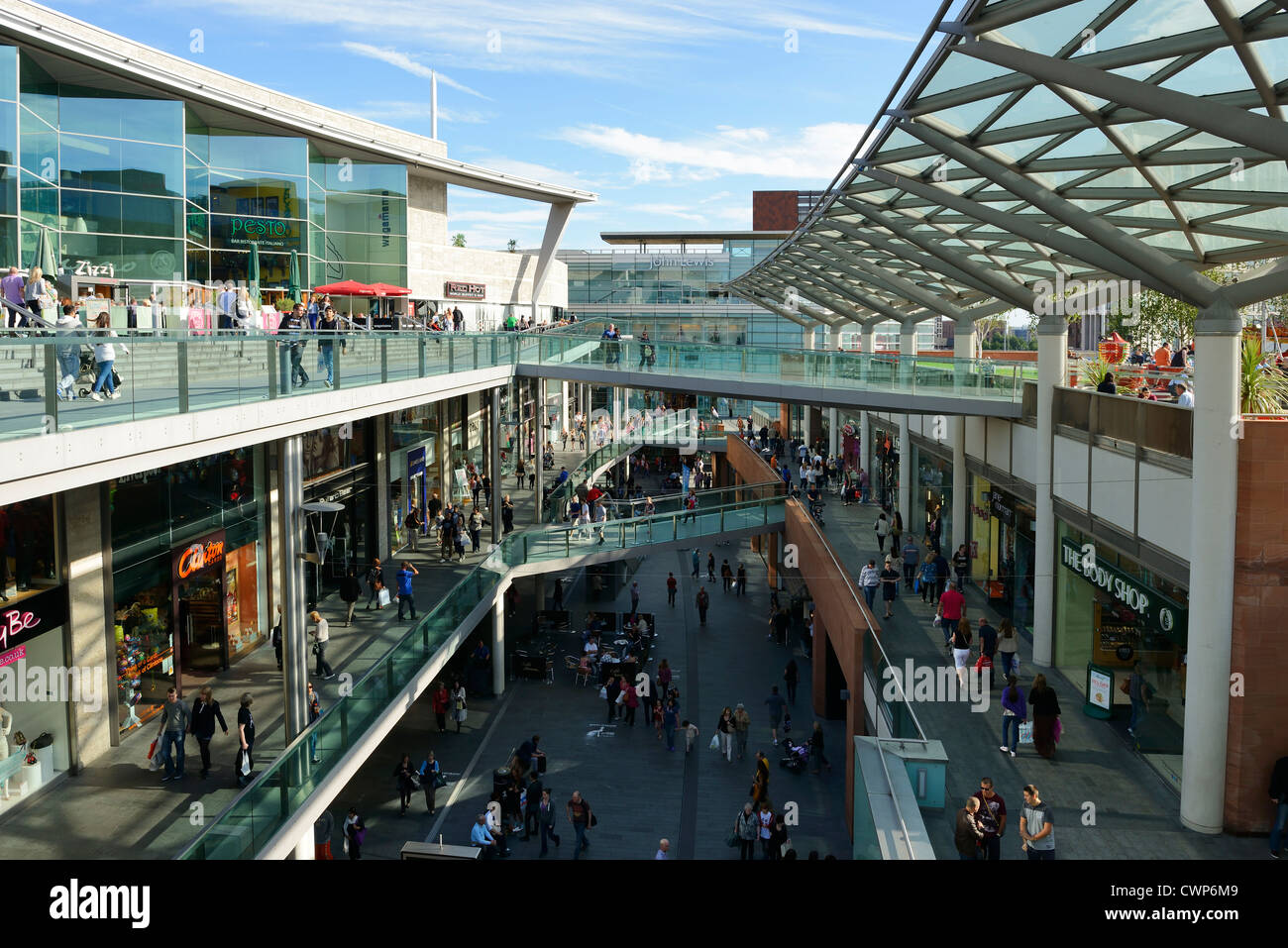 Liverpool One shopping precinct Stock Photo - Alamy