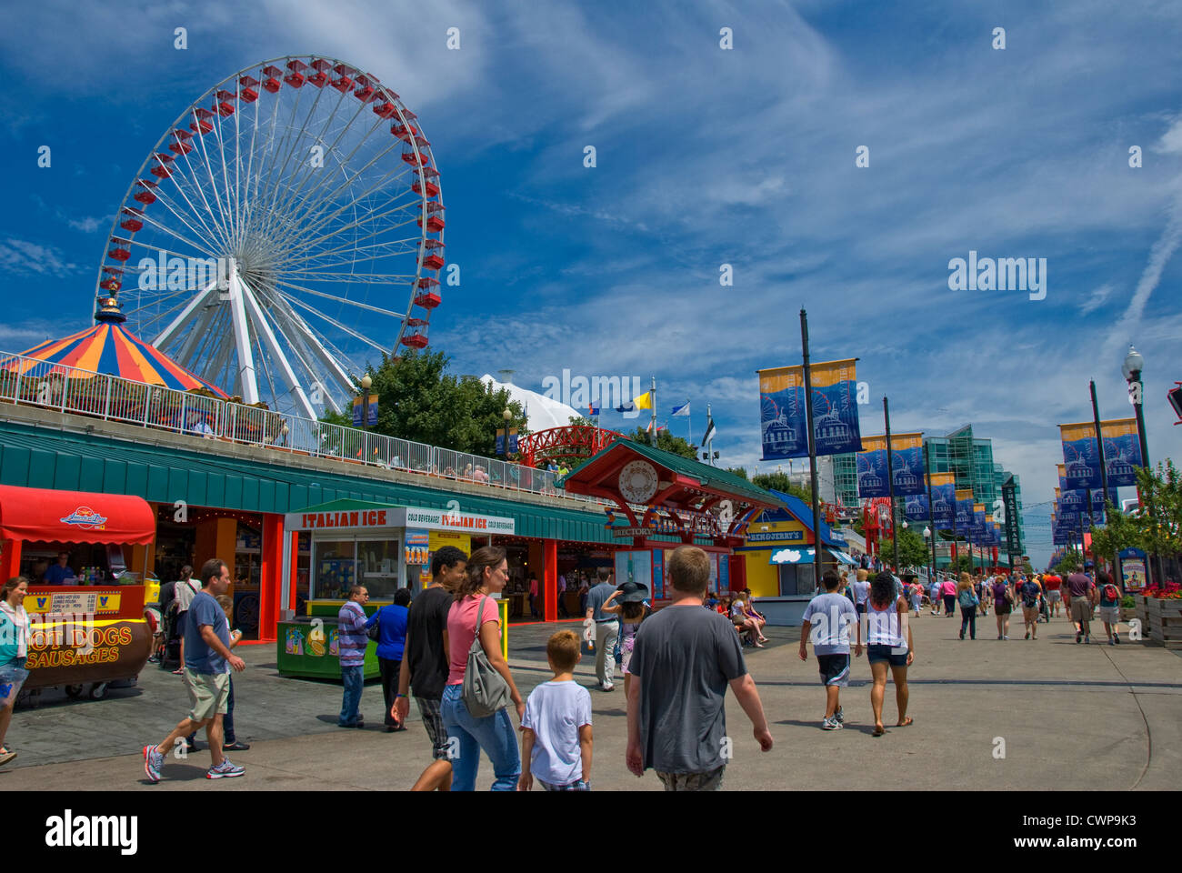 Ferris wheel edge lake hi-res stock photography and images - Alamy