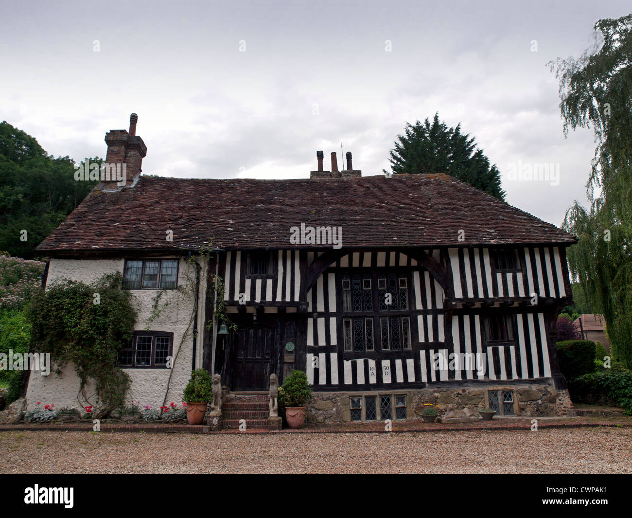 Tudor Elizabethan Timber House High Resolution Stock Photography and ...