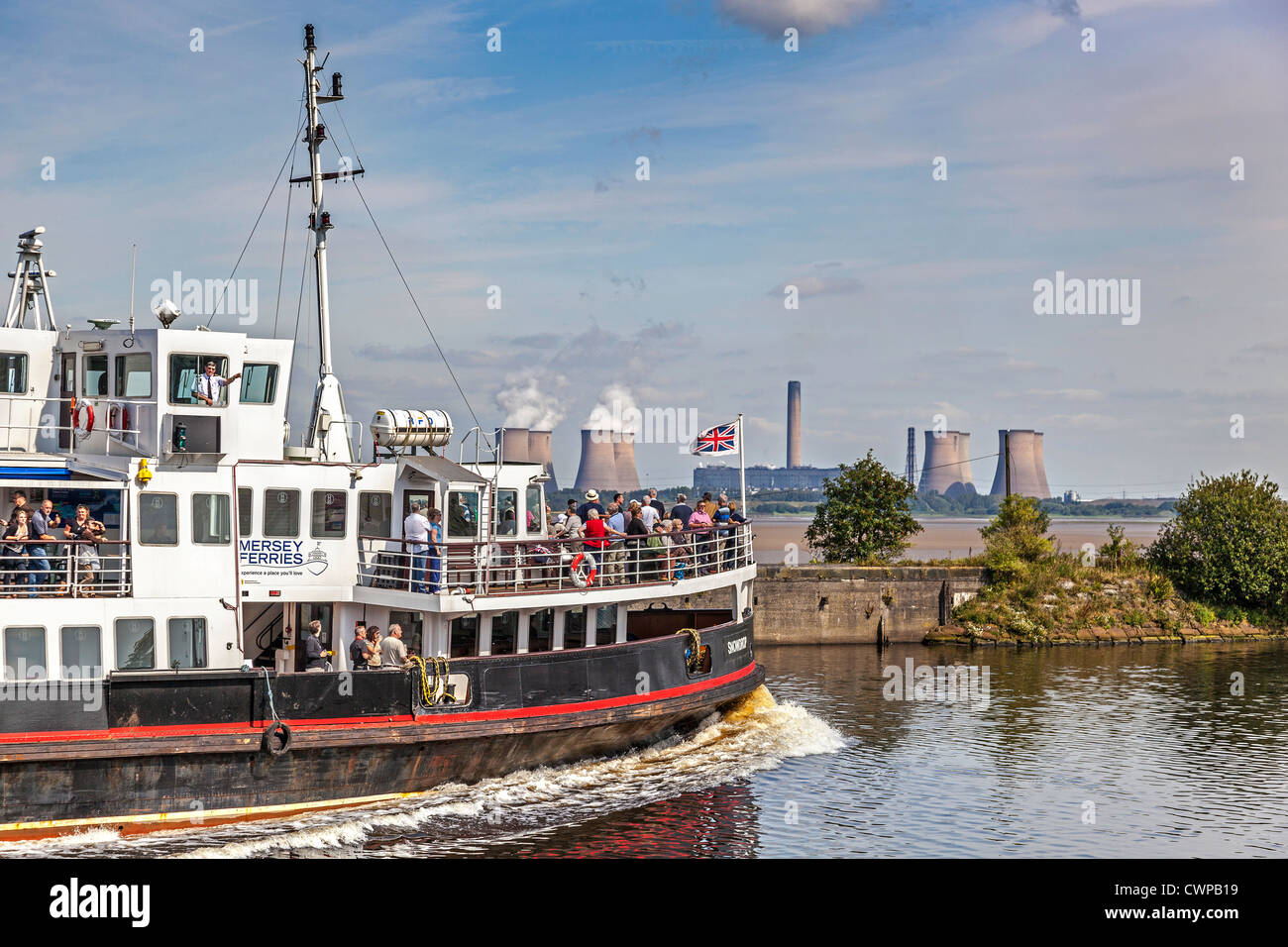 Runcorn boat hi-res stock photography and images - Alamy