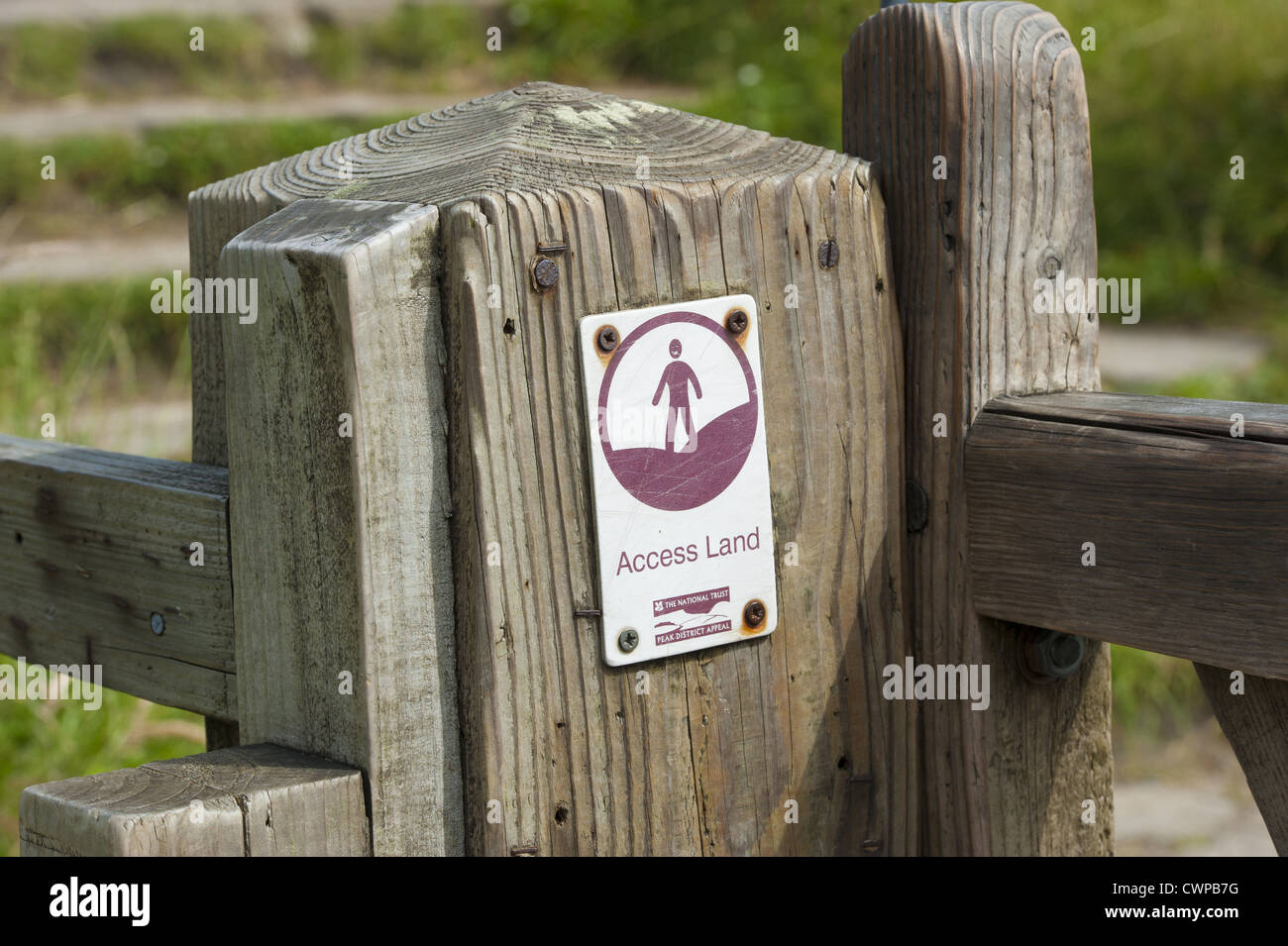 'Access Land' sign on gatepost, Mam Tor, High Peak District, Derbyshire ...