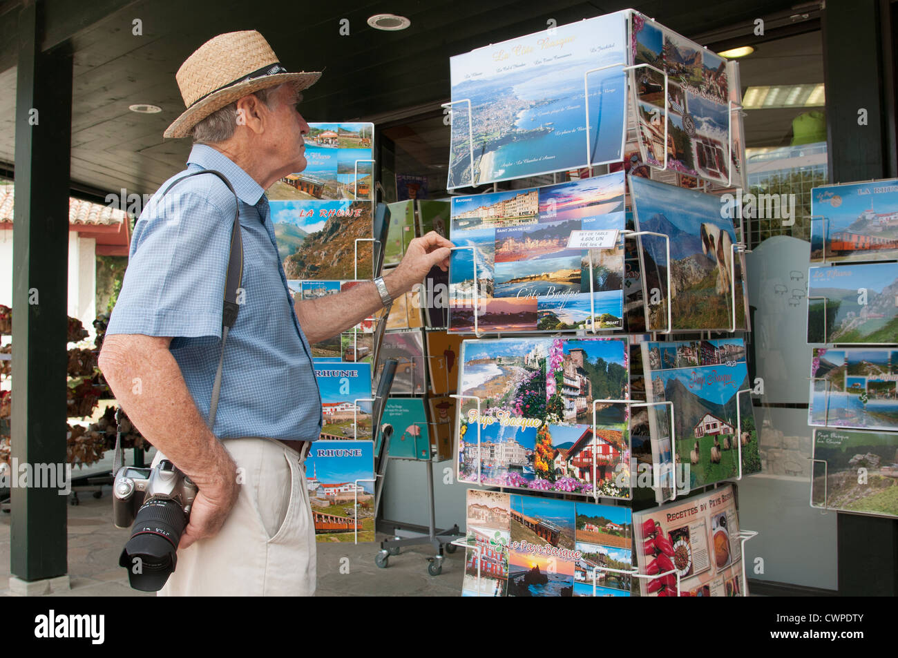 Postcard size hi-res stock photography and images - Alamy