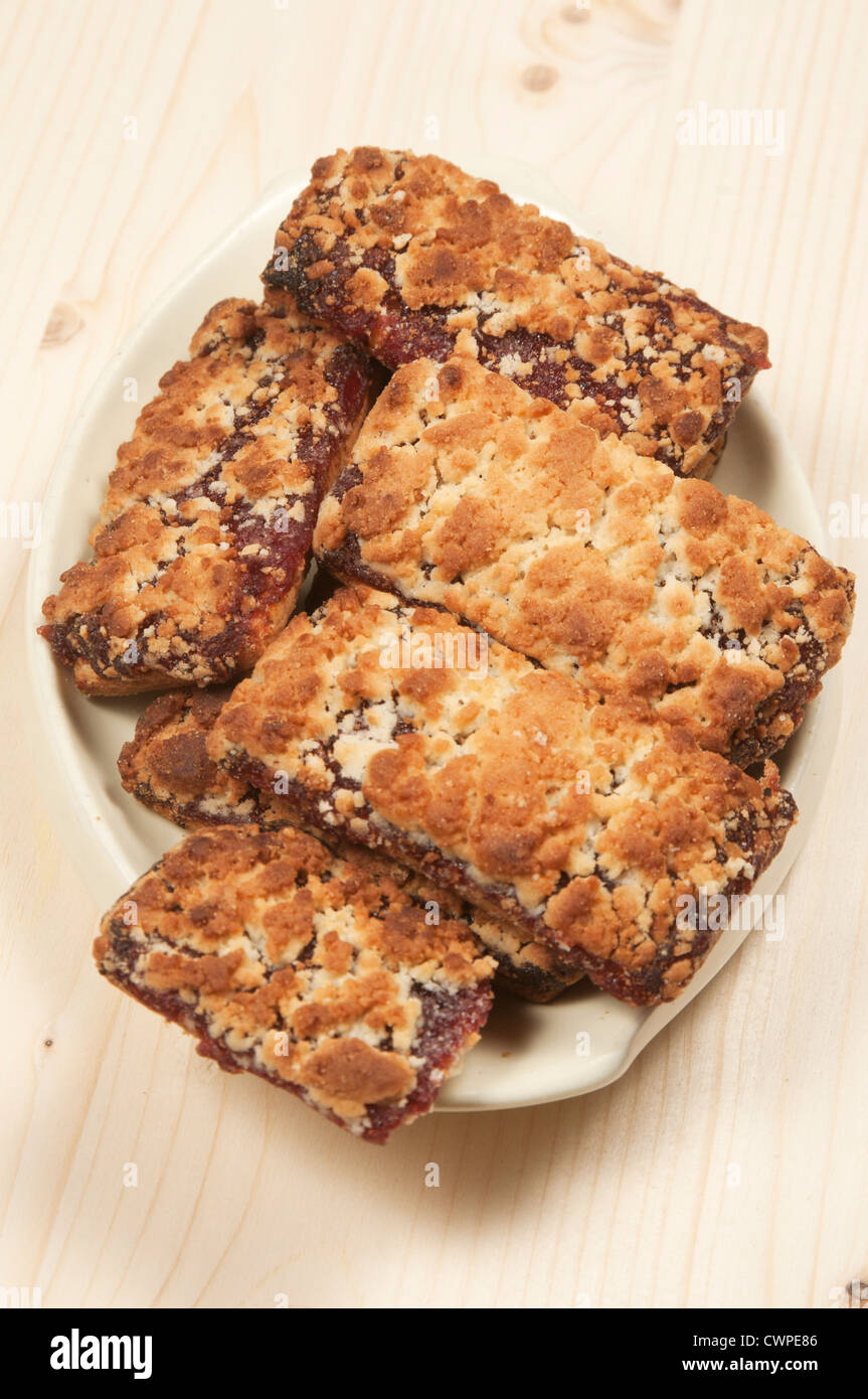 Cakes jam on dish hi-res stock photography and images - Alamy