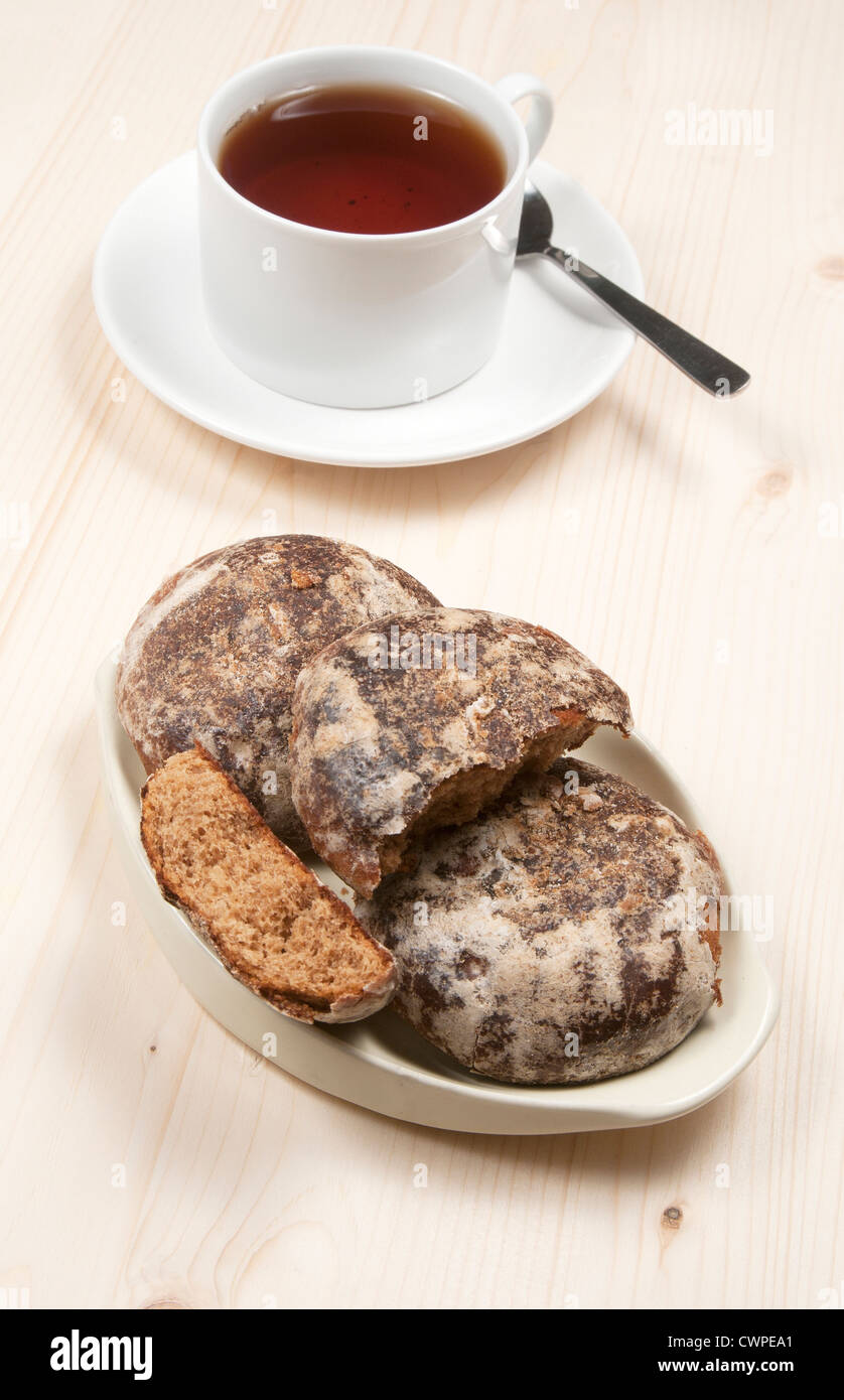 Gingerbread cakes and a cup of tea Stock Photo - Alamy
