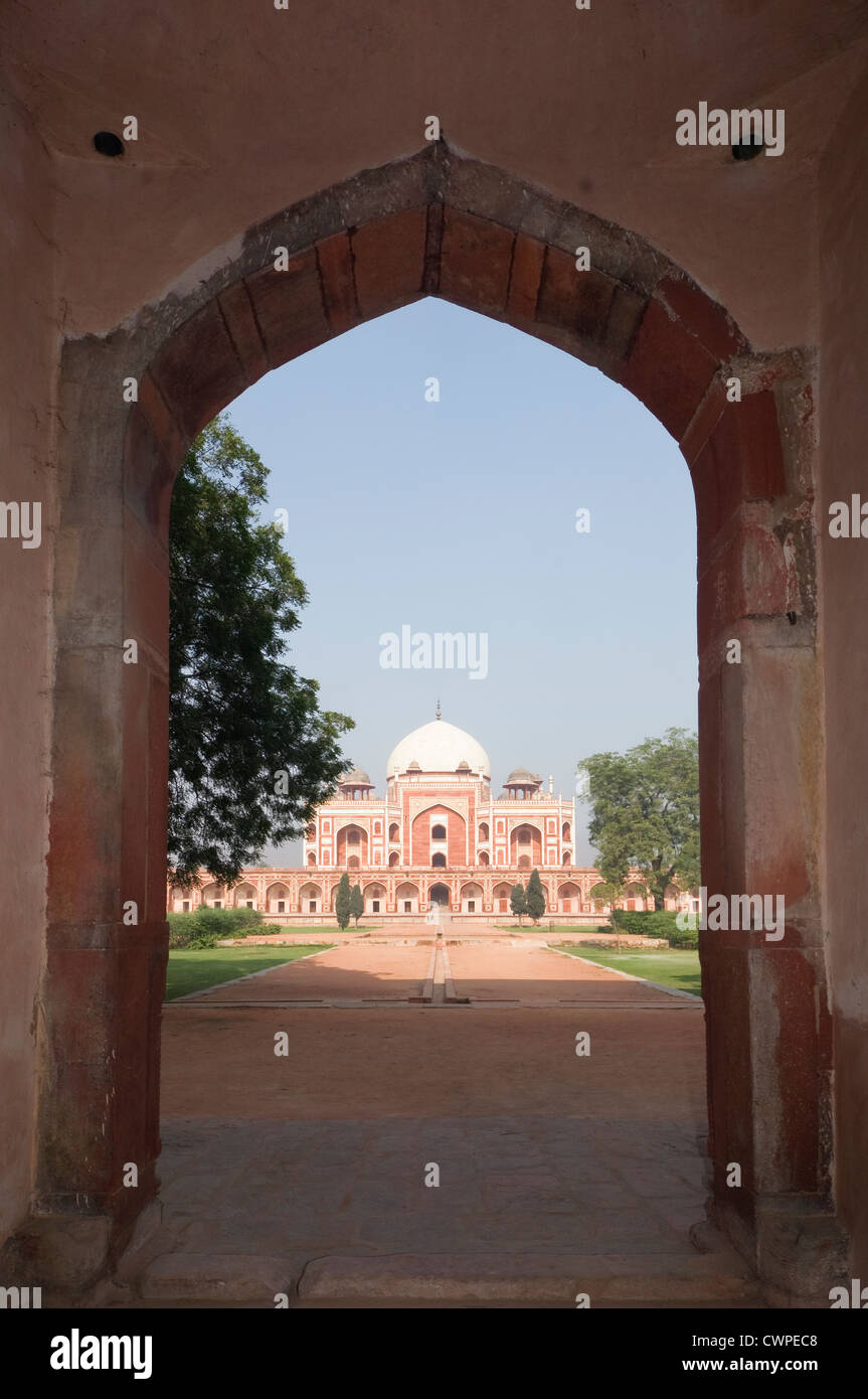 Humayun's tomb construction hi-res stock photography and images - Alamy