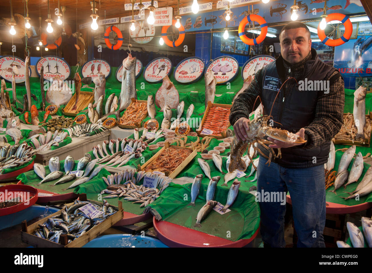 Türkei, Istanbul, Kumkapi, Fischmarkt Stock Photo - Alamy