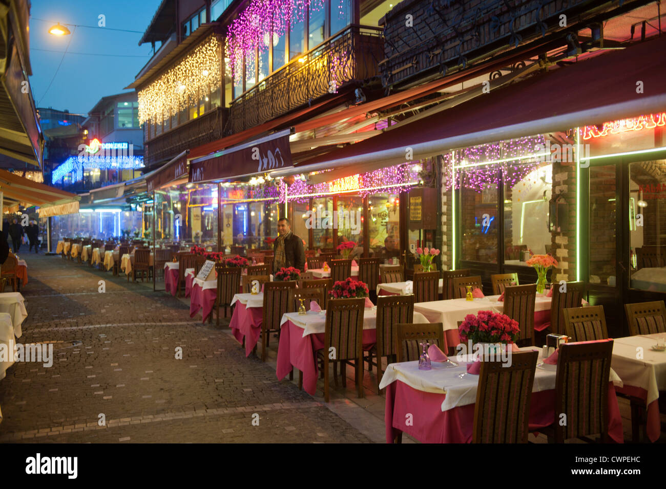 Türkei, Istanbul, Fischrestaurants in Kumkapi am Platz am Ende der Cap ...
