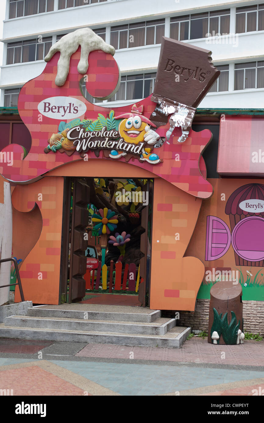 Fun at the Genting Theme Park in Genting Highlands with rides and ...