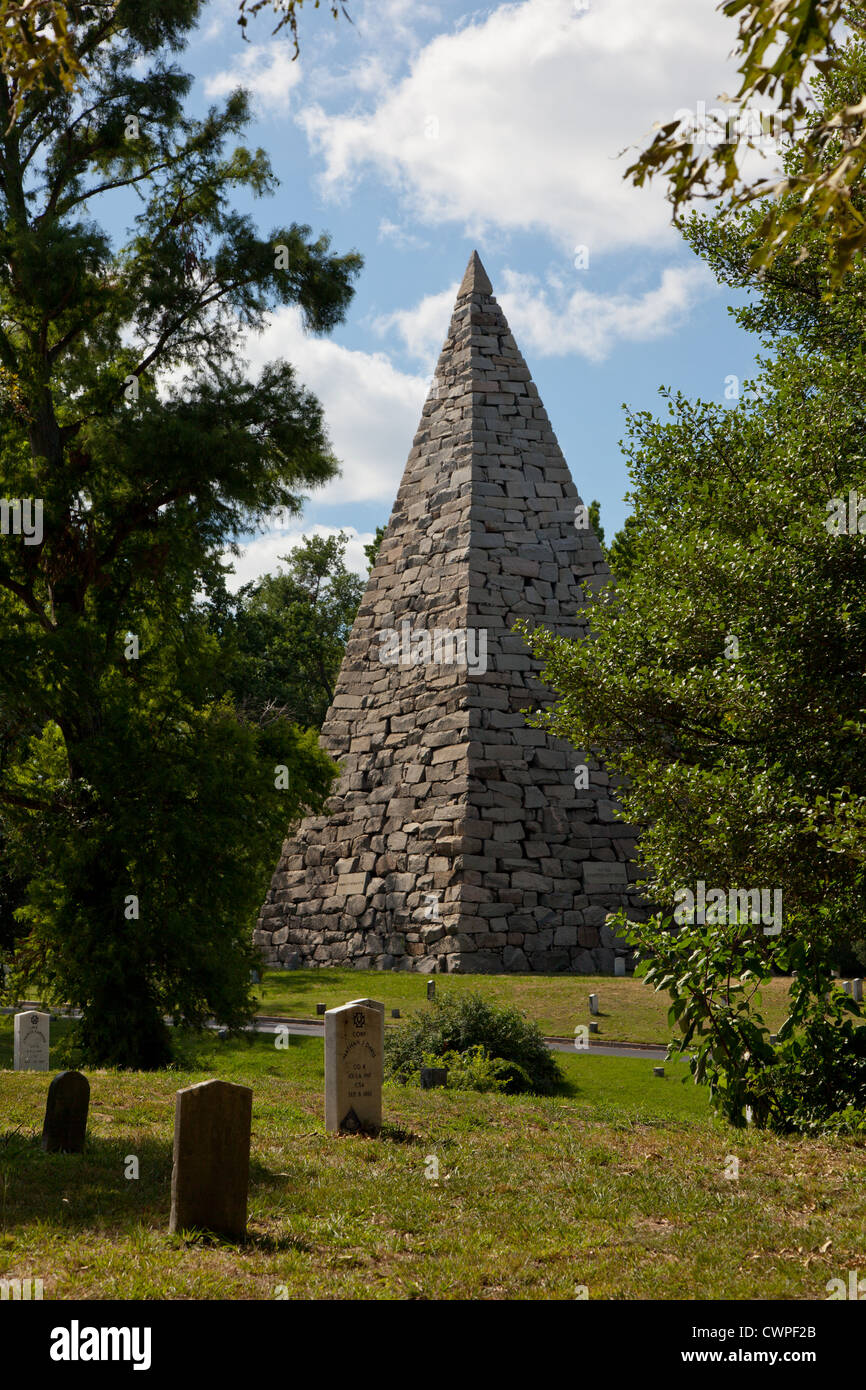 Confederate pyramid hi-res stock photography and images - Alamy