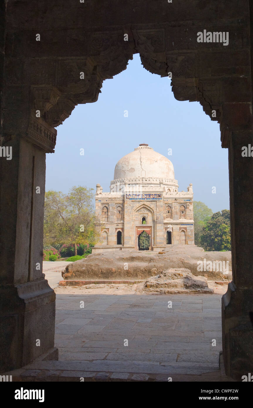 Sheesh Gumbad, Lodi Gardens, Delhi, India Sheesh Gumbad, Lodi Gardens ...