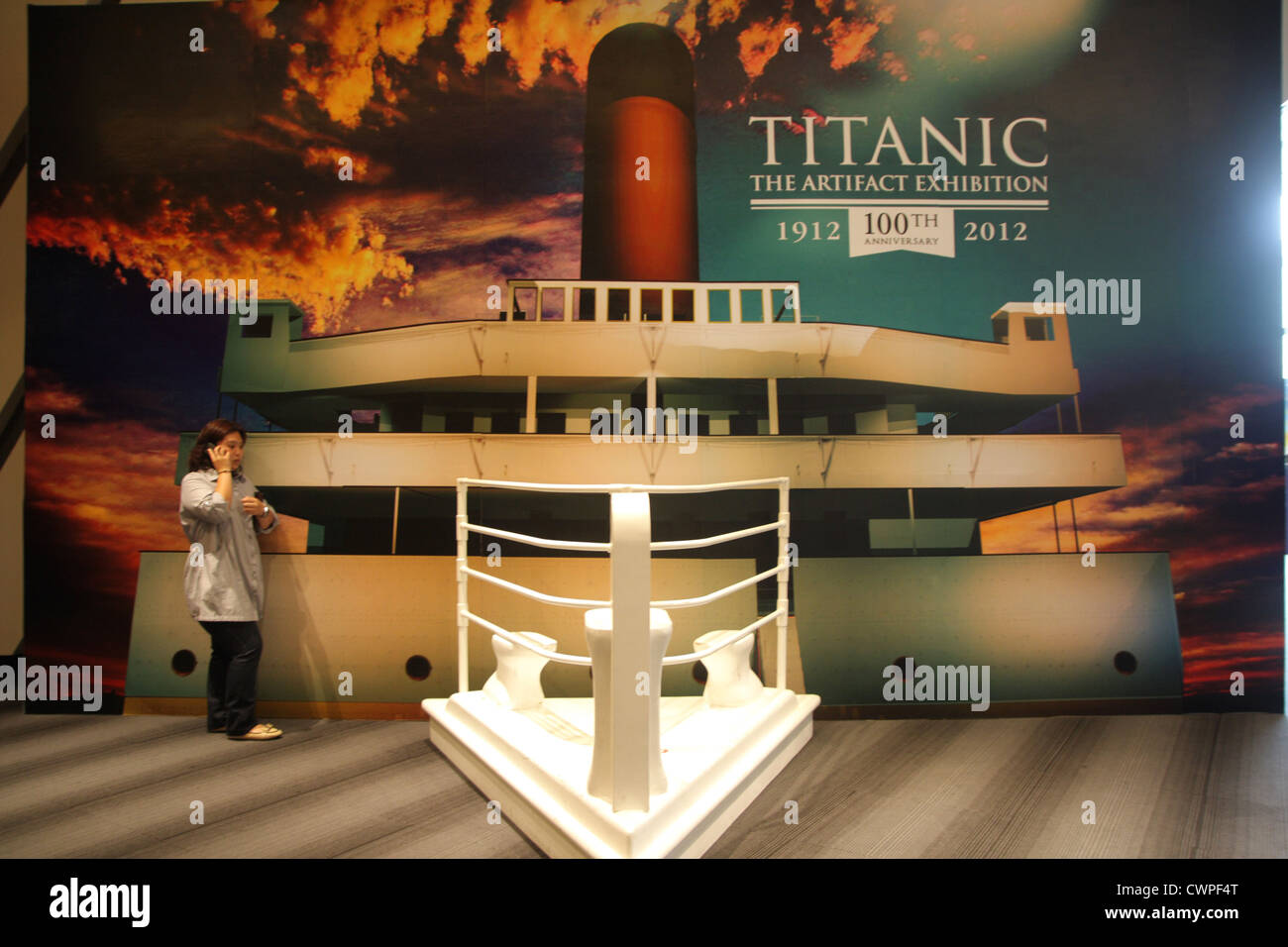 Titanic ship bow hi-res stock photography and images - Alamy