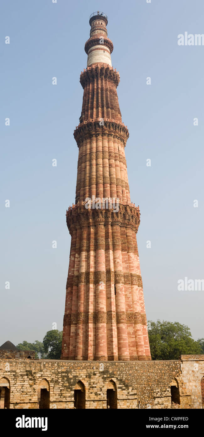 Qutb Minar, Mehrauli Archaeological Park, Delhi, India Stock Photo - Alamy