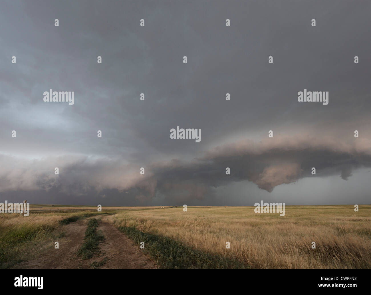Violent thunderstorm in central Kansas Stock Photo - Alamy