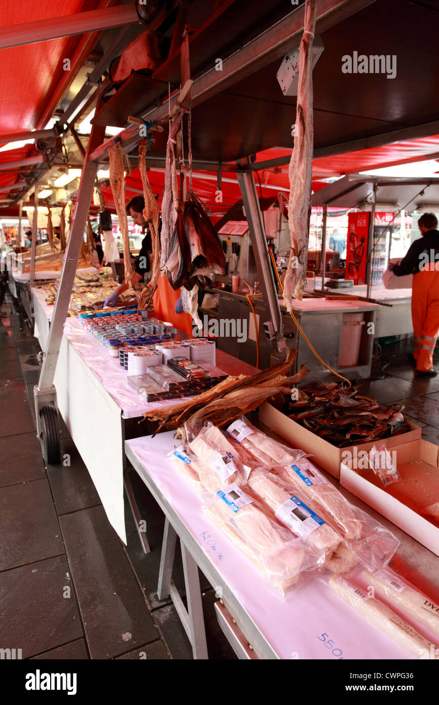 Fish market in the Norwegian coastal town of Bergen, Norway Stock Photo ...