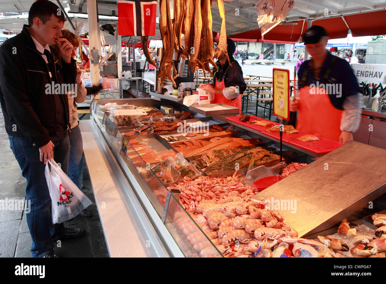 Fish market in the Norwegian coastal town of Bergen, Norway Stock Photo ...
