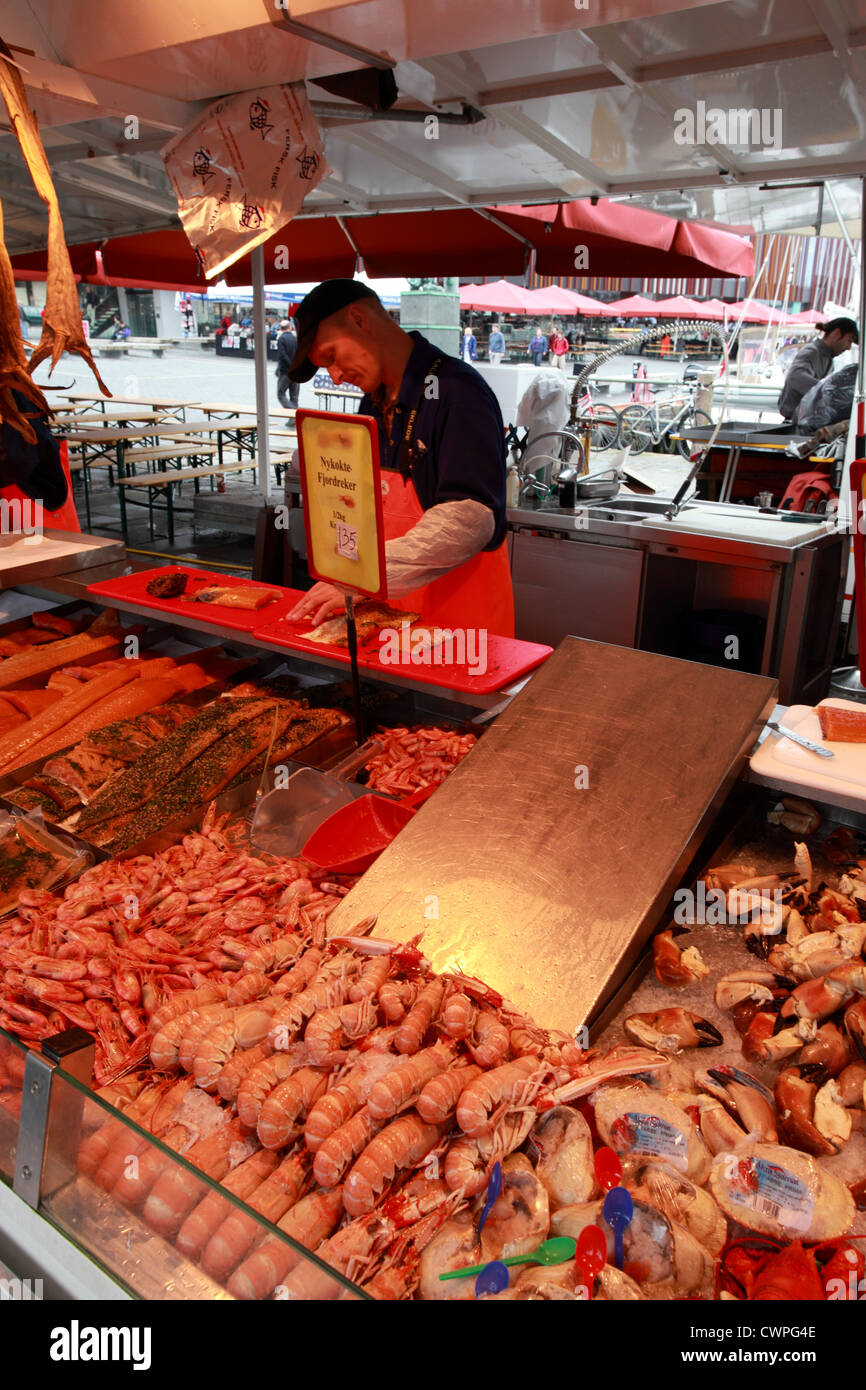 Fish market in the Norwegian coastal town of Bergen, Norway Stock Photo ...