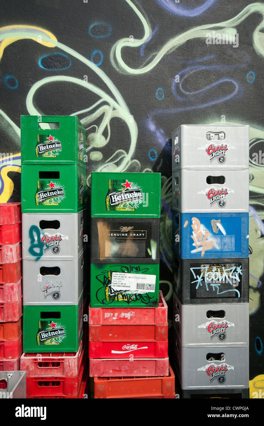 Crates of beer hi-res stock photography and images - Alamy