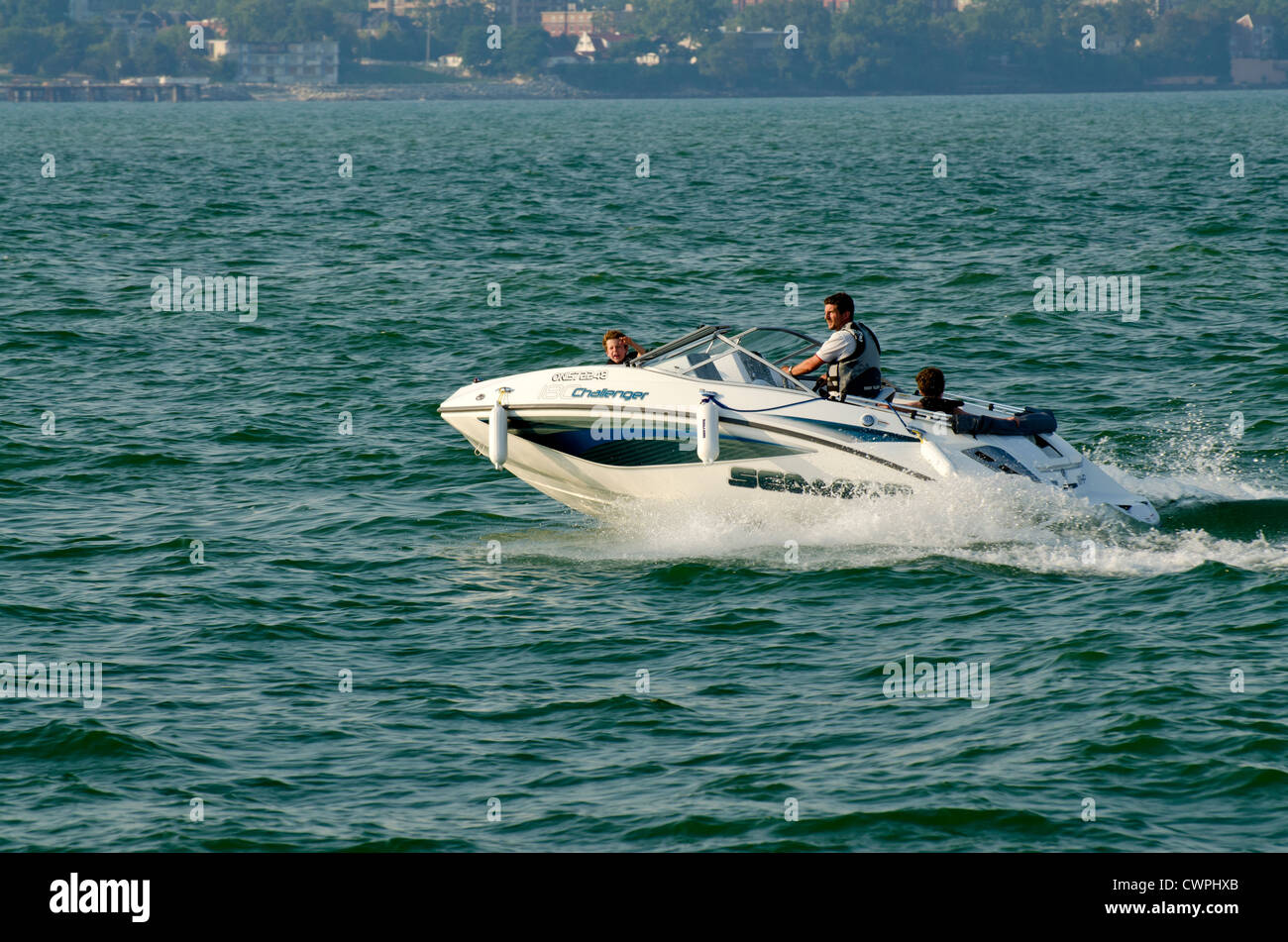 Speed boat hi-res stock photography and images - Alamy