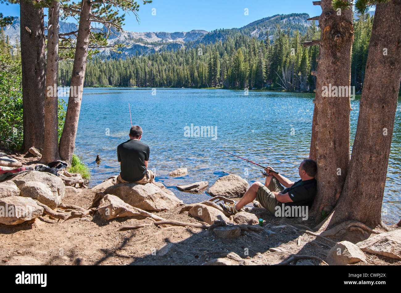 Pretty lakes hi-res stock photography and images - Alamy