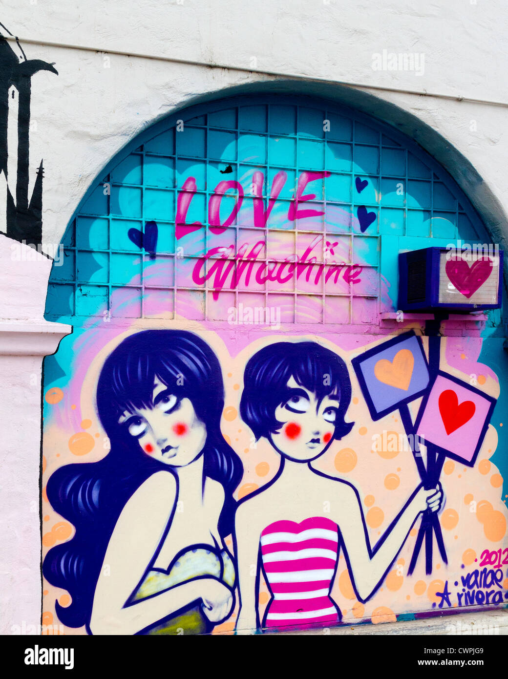 Bright coloured mural hi-res stock photography and images - Alamy