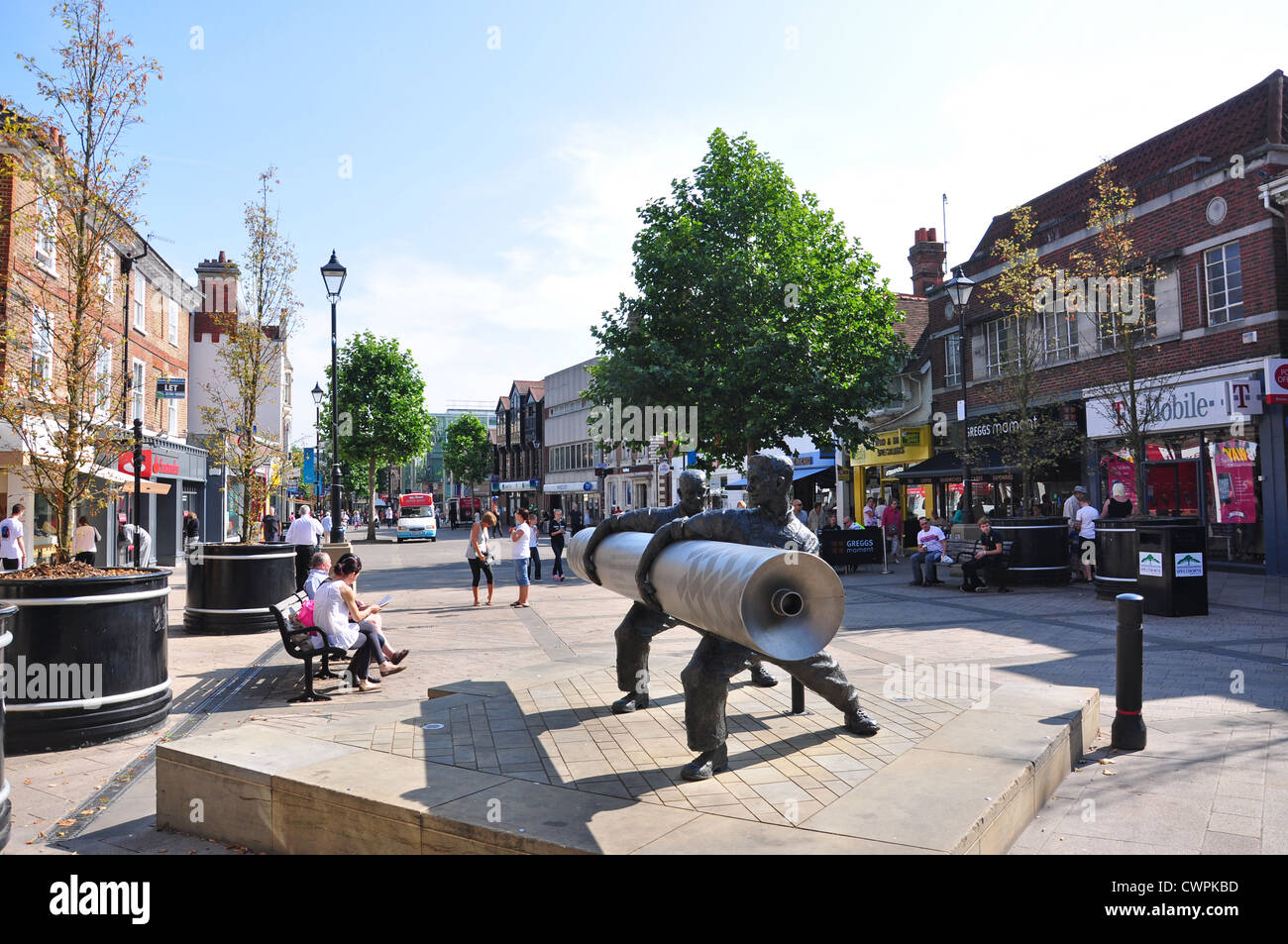 Staines Lino Sculpture, High Street, Staines-upon-Thames, Surrey ...
