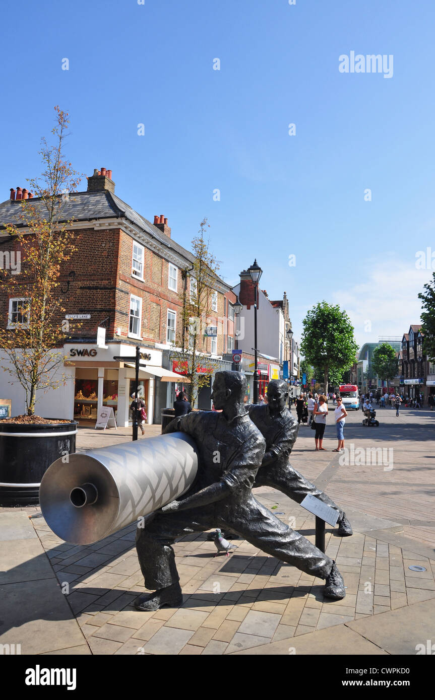 Staines Lino Sculpture, High Street, Staines-upon-Thames, Surrey ...