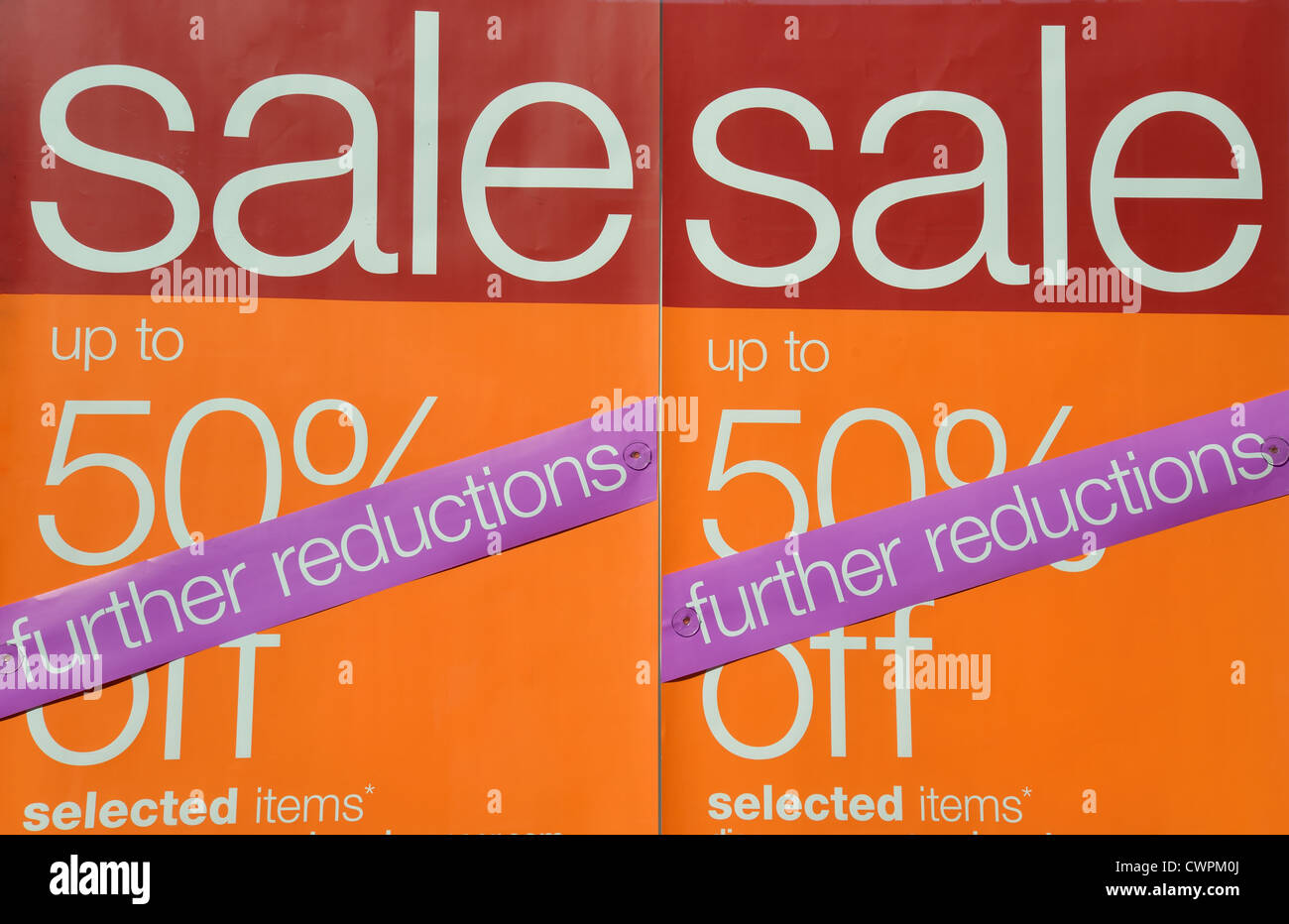 Sale signs in shop window, Broad Street, Reading, Berkshire, England ...
