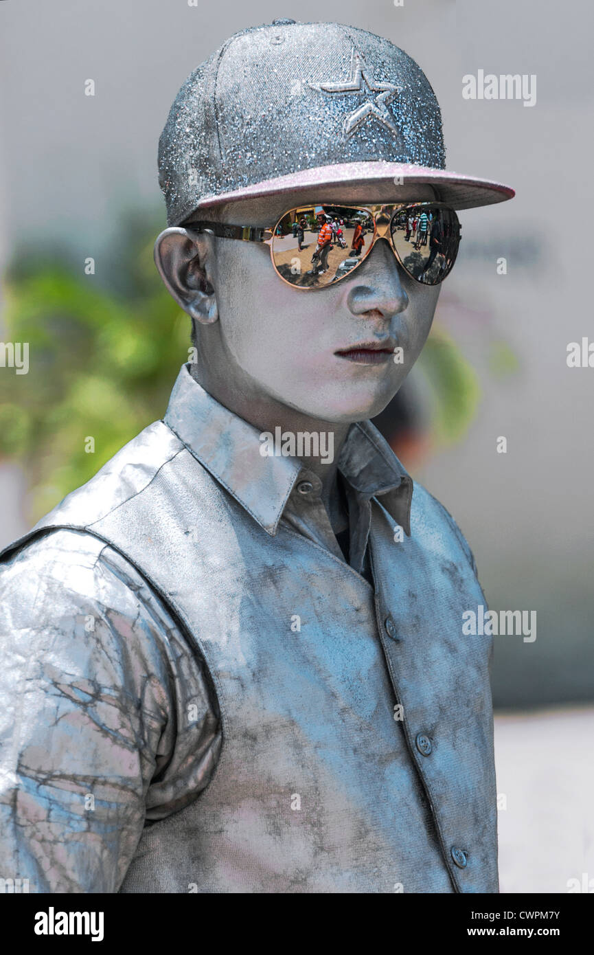 Silver body paint hi-res stock photography and images - Alamy