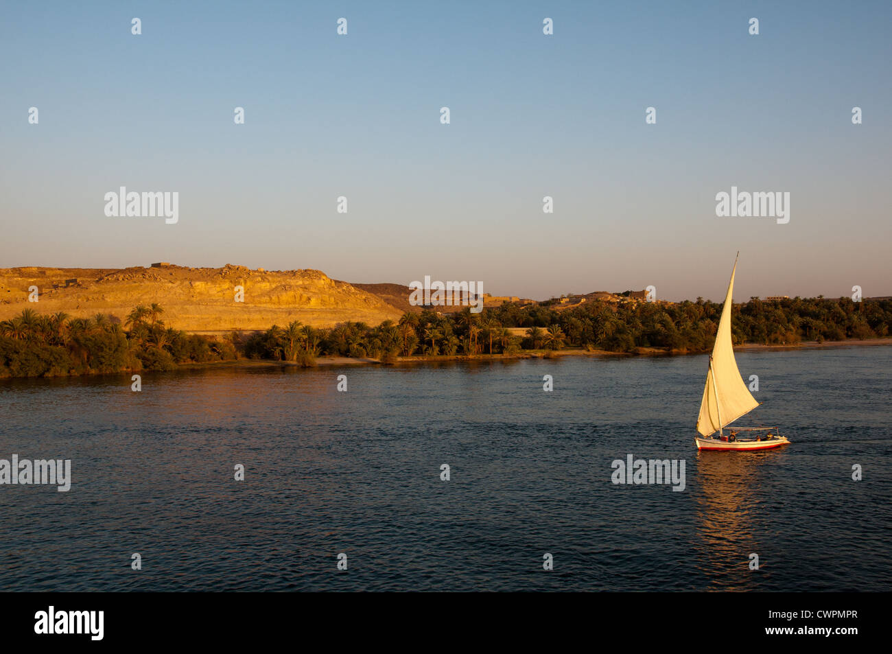 Nile river valley hi-res stock photography and images - Alamy