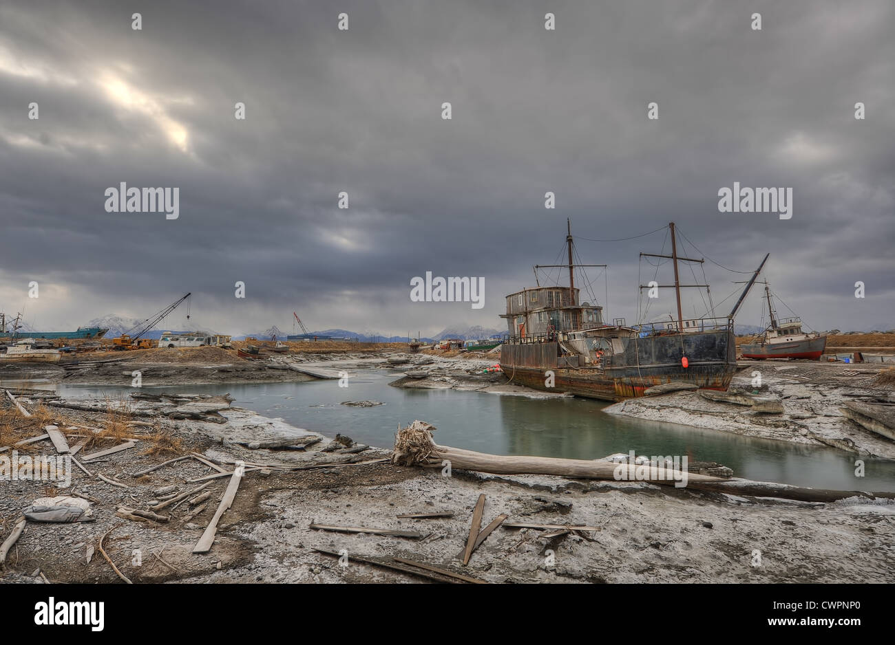 Gloomy alaskan sky hi-res stock photography and images - Alamy