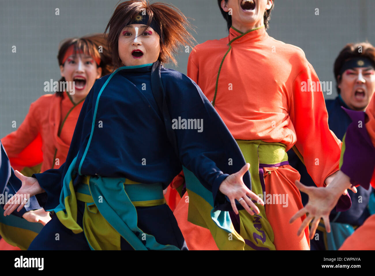 Japanese dancers in Shibuya, Tokyo Stock Photo - Alamy