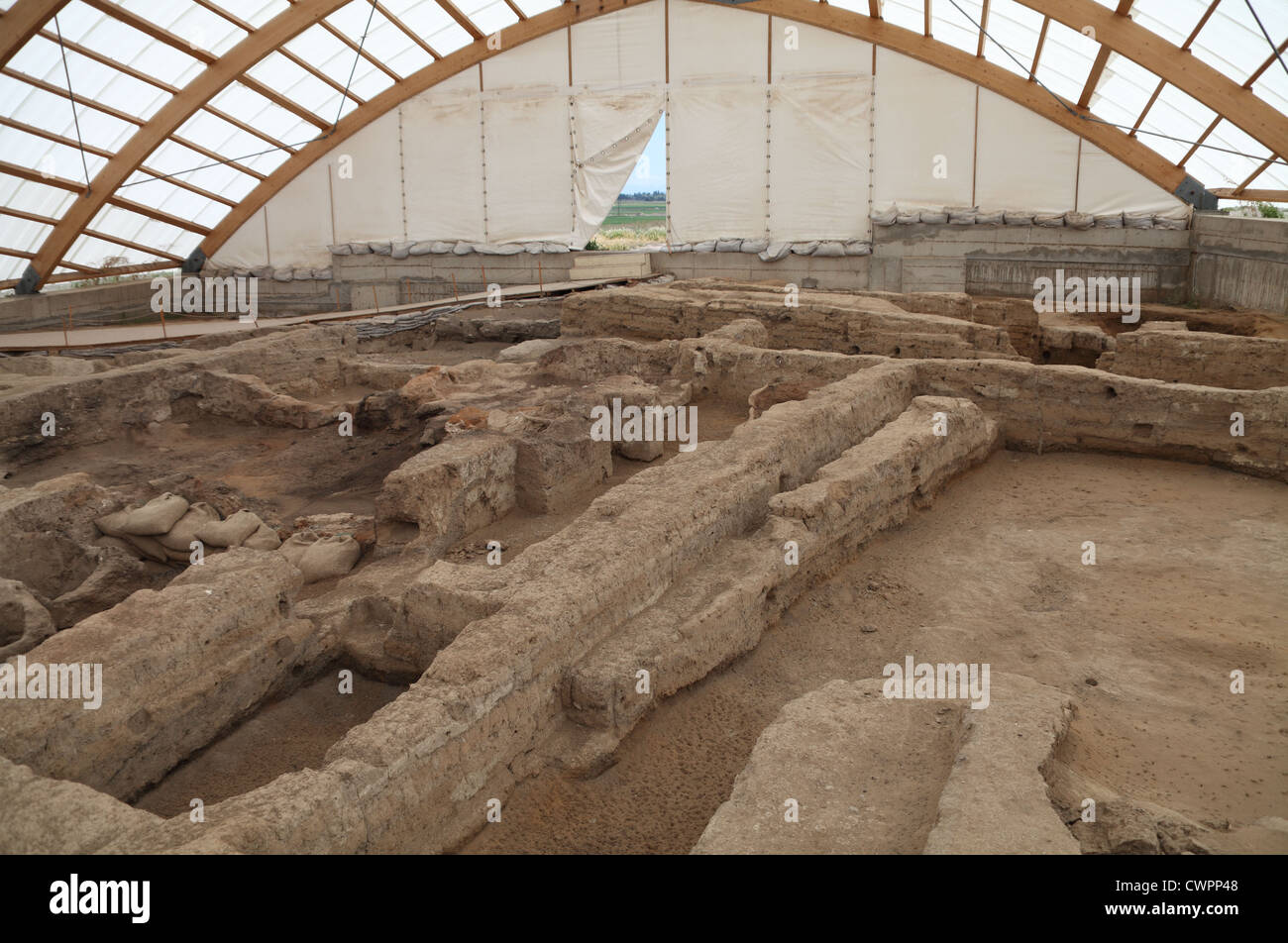 Early Neolithic site of Catalhoyuk under excavation, Konya Plain ...