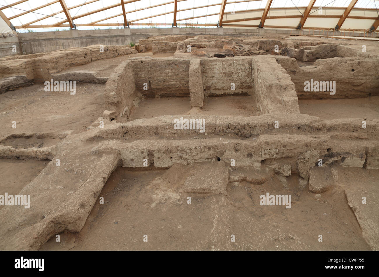 Early Neolithic site of Catalhoyuk under excavation, Konya Plain ...