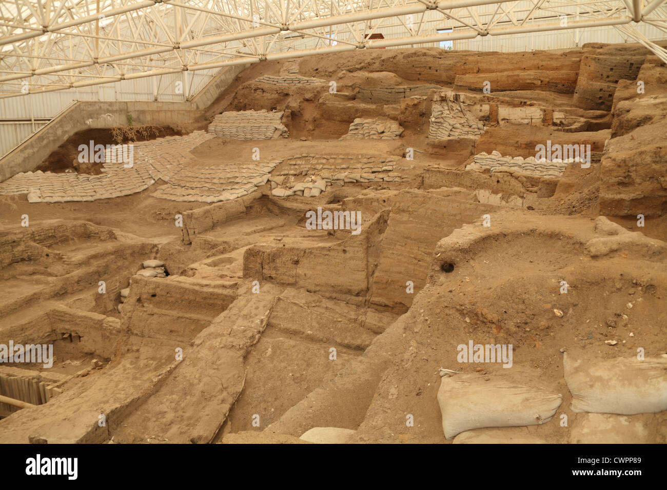 Early Neolithic site of Catalhoyuk under excavation, Konya Plain ...