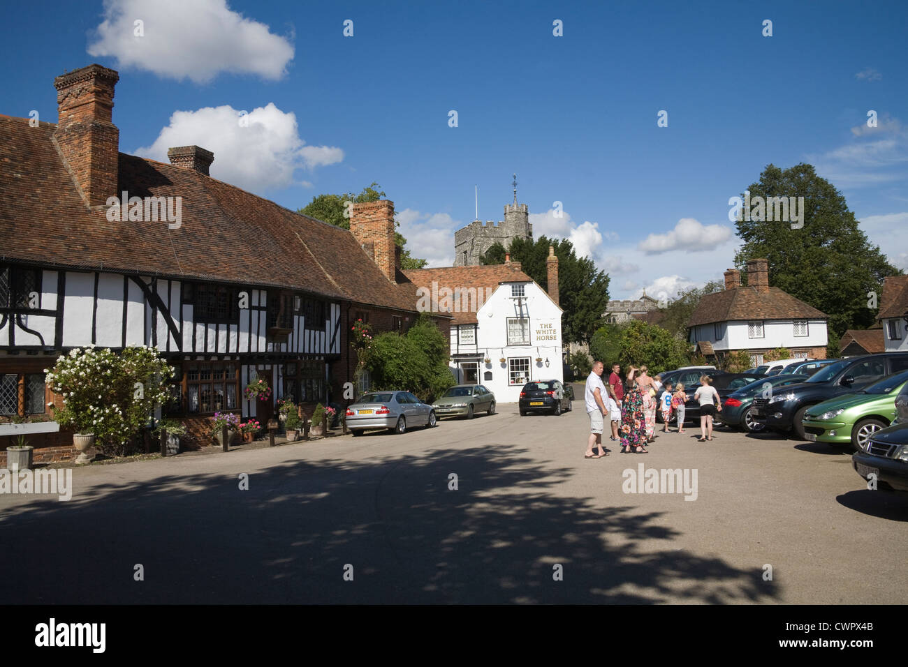 Chilham square chilham kent england hi-res stock photography and images ...
