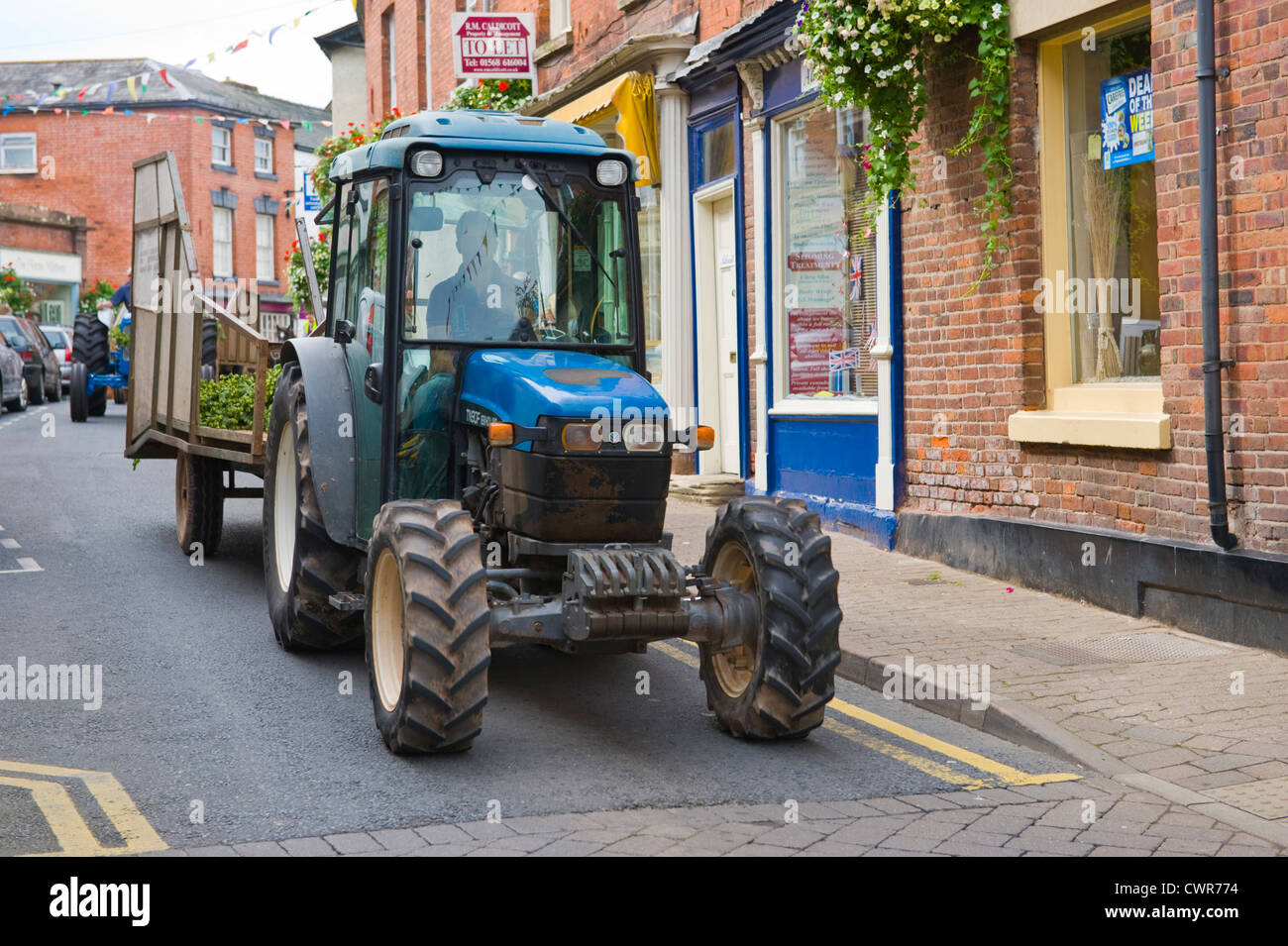 Vintage tractors at opening of Bromyard Hop Festival, Bromyard ...