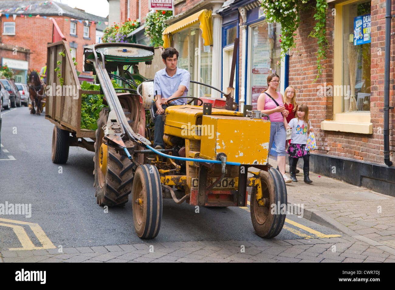 Vintage tractors at opening of Bromyard Hop Festival, Bromyard ...