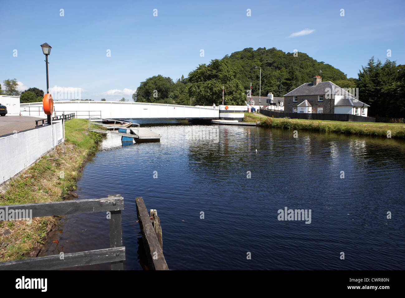tomnahurich bridge over the caledonian canal inverness highland ...