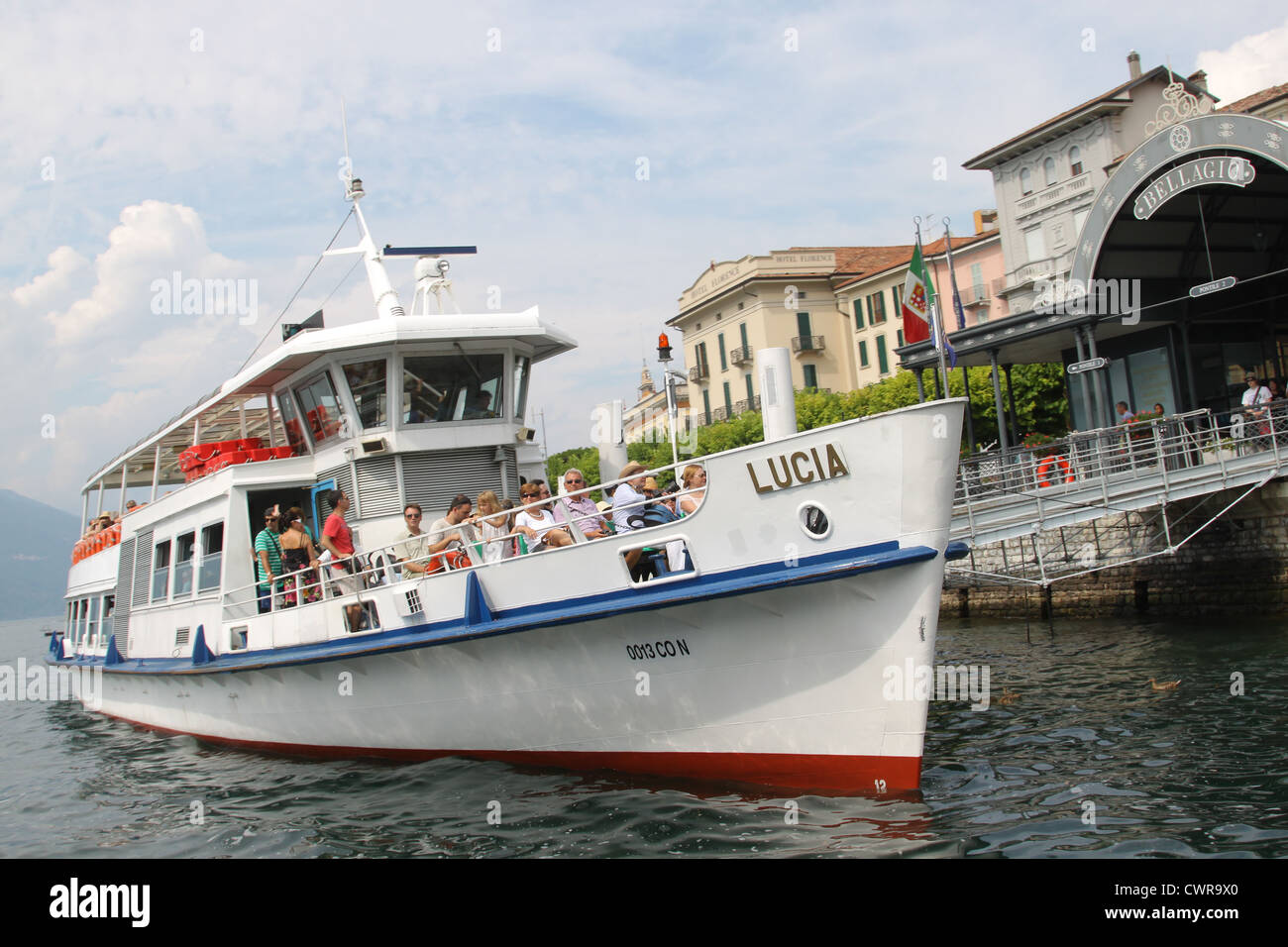 Ferry at lake como hi-res stock photography and images - Alamy