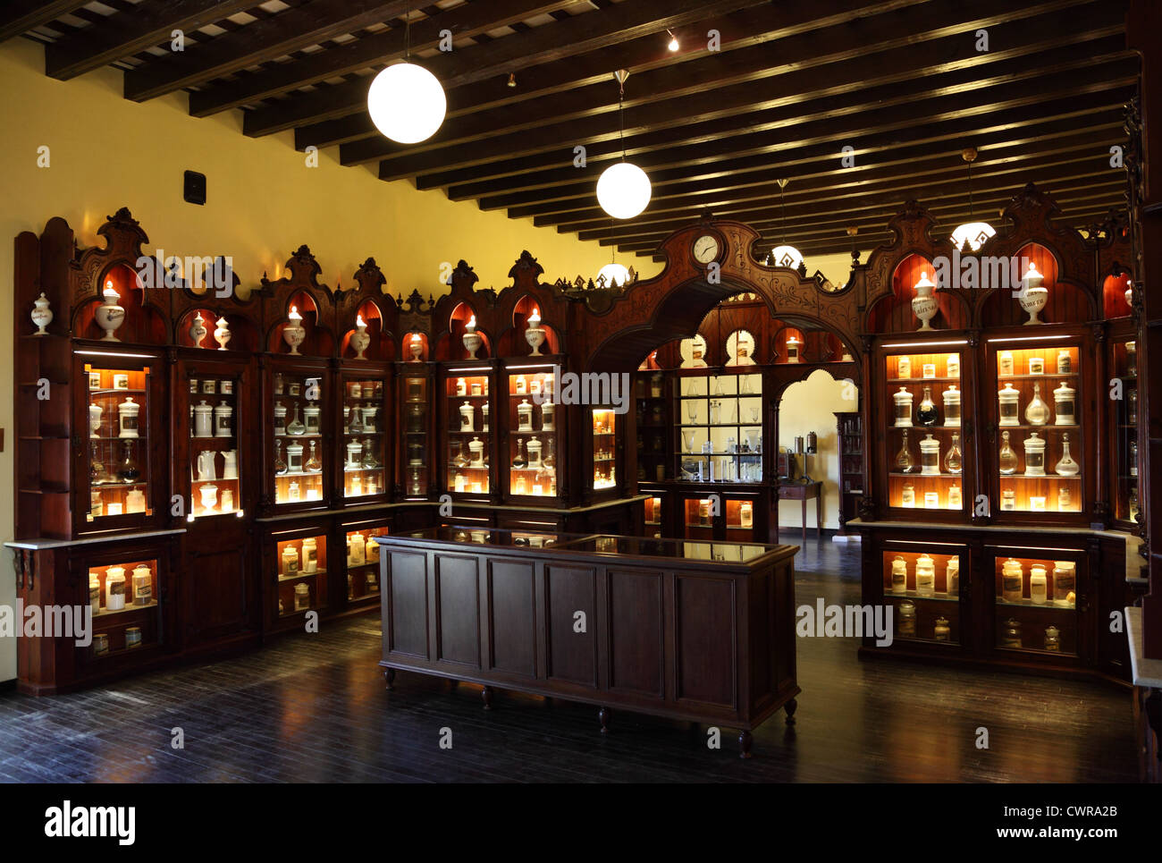 Interior of an pharmacy and medicine shop Stock Photo - Alamy